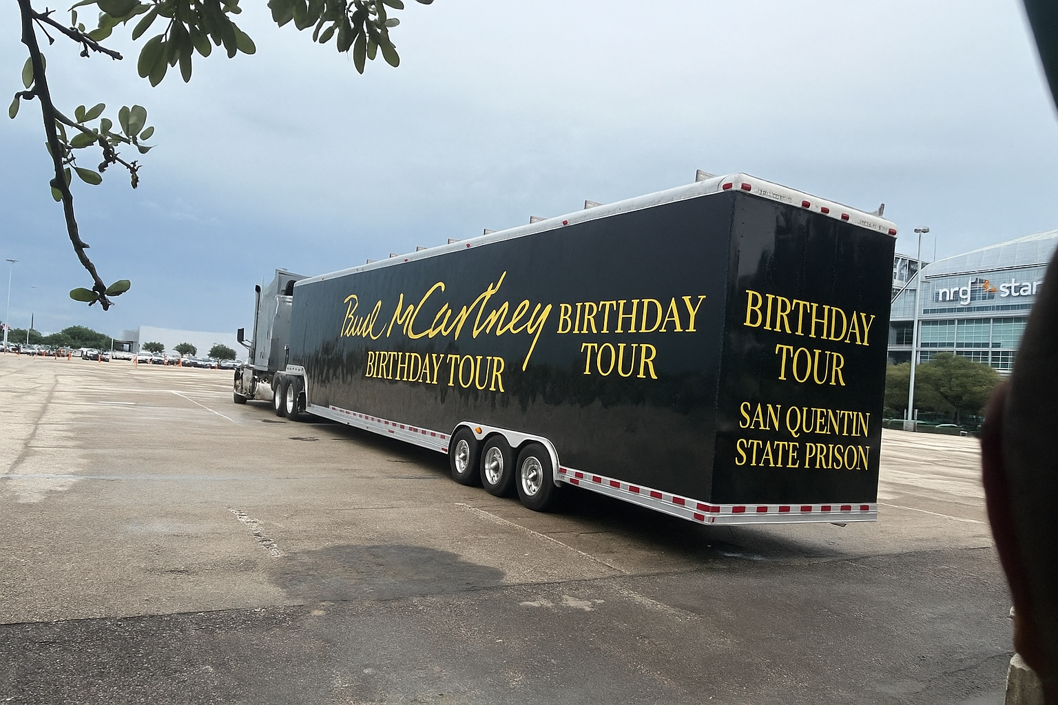 “Paul McCartney Brings the Music Behind Bars: Birthday Tour Rolls Into ...